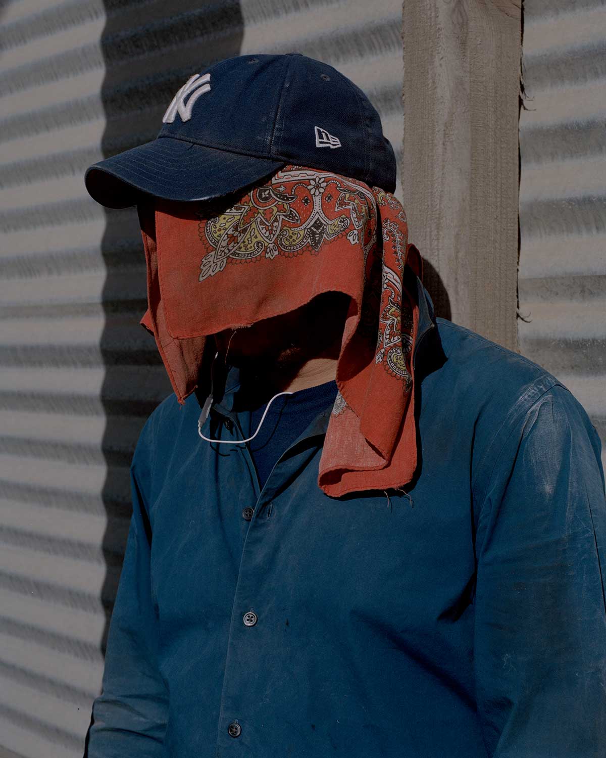 Juan Brenner drag us on an aesthetic adventure hidden in the dark